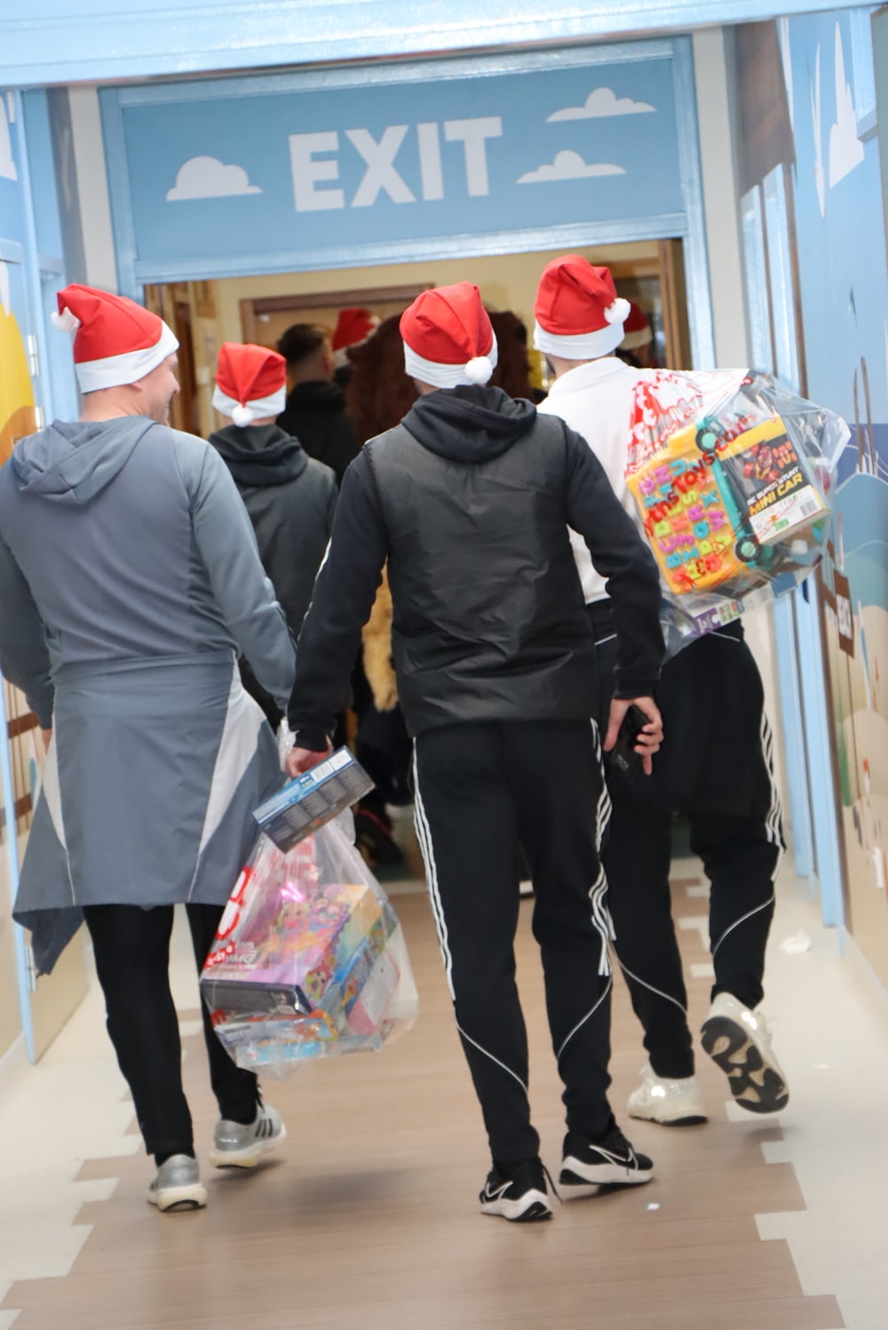 Exeter City footballers surprise children on Bramble Ward with ...