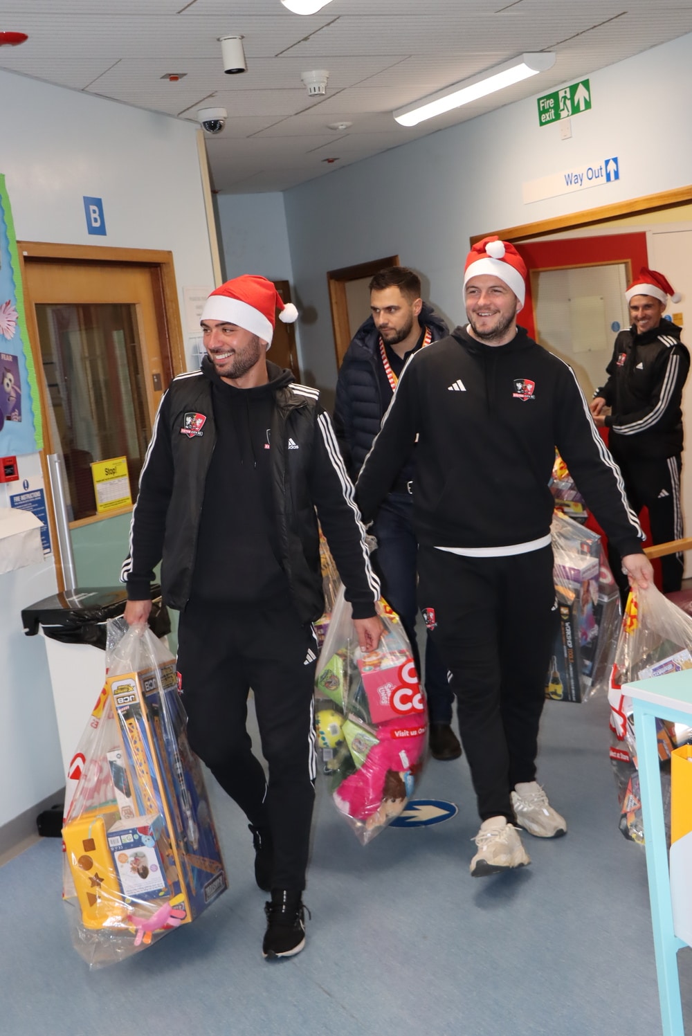 Exeter City footballers surprise children on Bramble Ward with ...